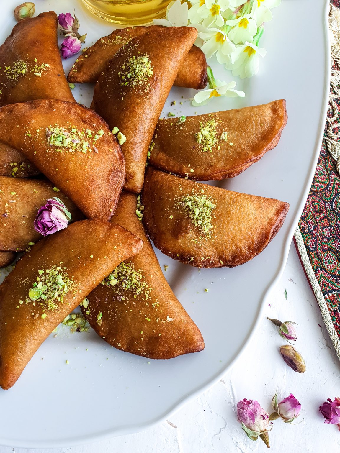 Atayef (Middle Eastern Stuffed Pancakes) - PEANUTSWIRLS