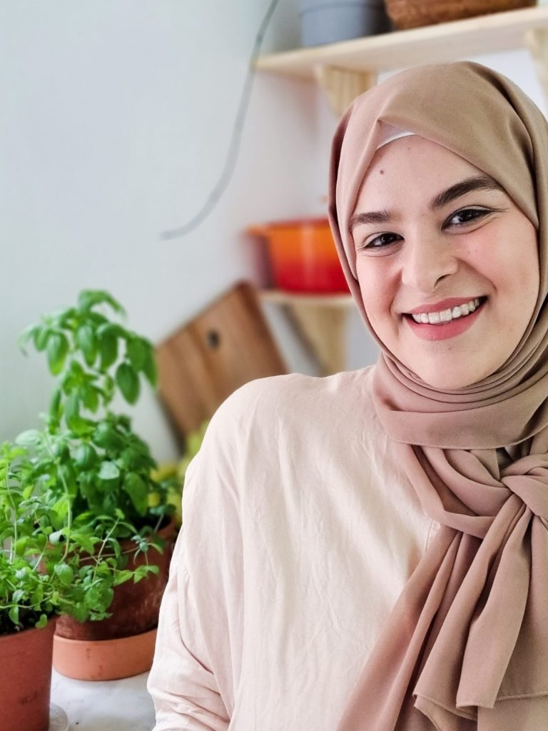 Persian Lamb Shank (Mahiche) - PEANUTSWIRLS