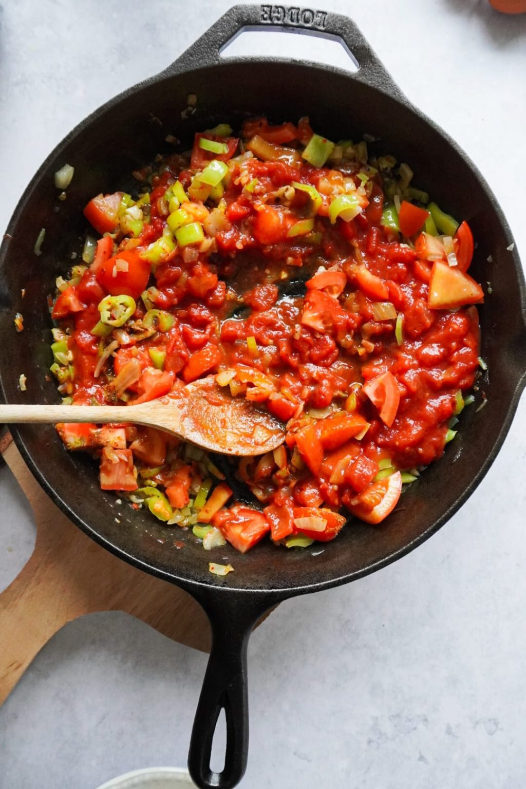 Turkish Pepper and Egg Shakshuka - PEANUTSWIRLS